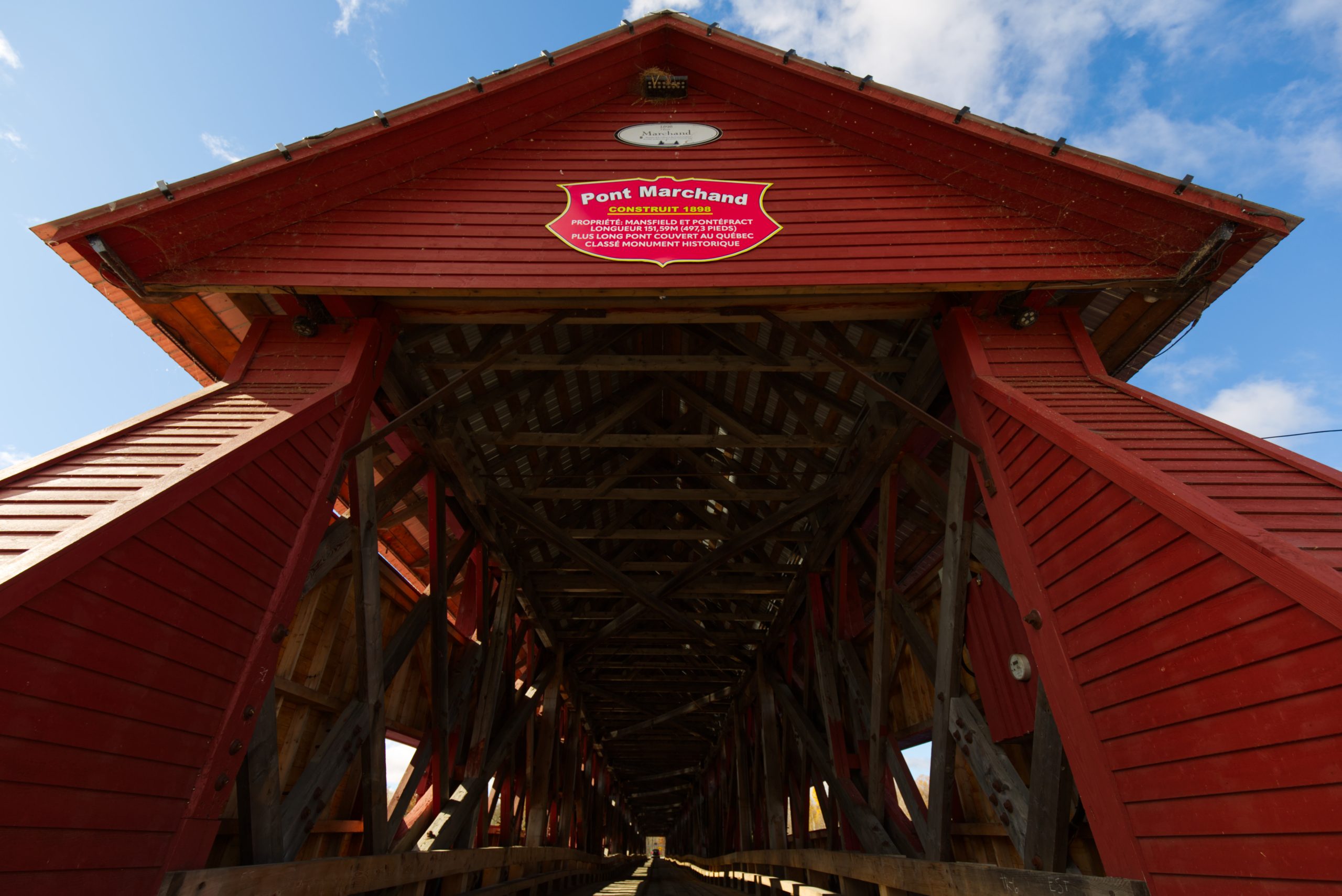 Pont Rouge Video - Mansfield et Pontefract